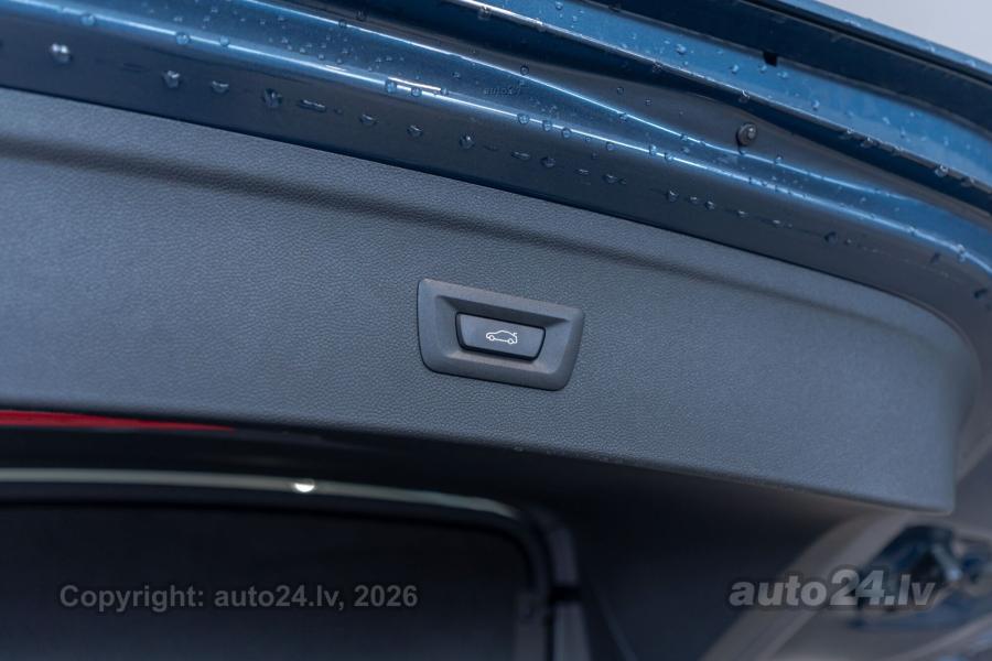 Blue BMW iX 2026 in Tallinn, with an engine capacity of 0.00 L and mileage of 7 thousand km for 95782 €, photo 11 on AUTOMOTO.COM.LV