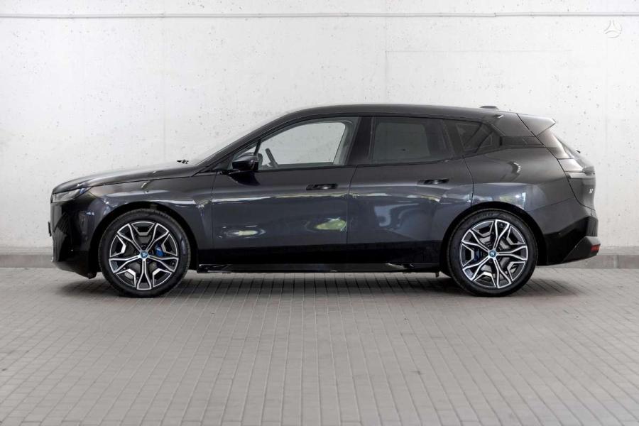 BMW iX 2022 in Vilnius, with an engine capacity of 0.00 L and mileage of 49 thousand km for 57900 €, photo 4 on AUTOMOTO.COM.LV