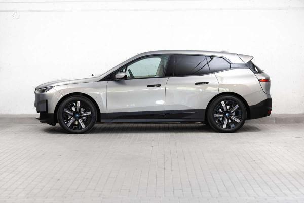 BMW iX 2024 in Vilnius, with an engine capacity of 0.00 L and mileage of 59 thousand km for 59950 €, photo 4 on AUTOMOTO.COM.LV