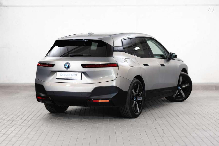BMW iX 2024 in Vilnius, with an engine capacity of 0.00 L and mileage of 59 thousand km for 59950 €, photo 8 on AUTOMOTO.COM.LV