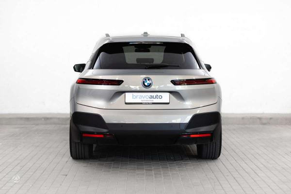 BMW iX 2024 in Vilnius, with an engine capacity of 0.00 L and mileage of 59 thousand km for 59950 €, photo 8 on AUTOMOTO.COM.LV