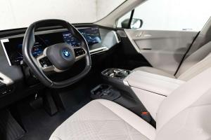 BMW iX 2024 in Vilnius, with an engine capacity of 0.00 L and mileage of 59 thousand km for 59950 €, photo 10 on AUTOMOTO.COM.LV