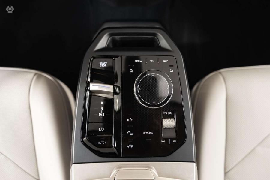 BMW iX 2024 in Vilnius, with an engine capacity of 0.00 L and mileage of 59 thousand km for 59950 €, photo 15 on AUTOMOTO.COM.LV