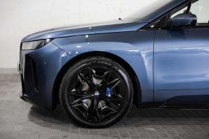 BMW iX 2025 in Vilnius, with an engine capacity of 0.00 L and mileage of 37 thousand km for 81991 €, photo 7 on AUTOMOTO.COM.LV