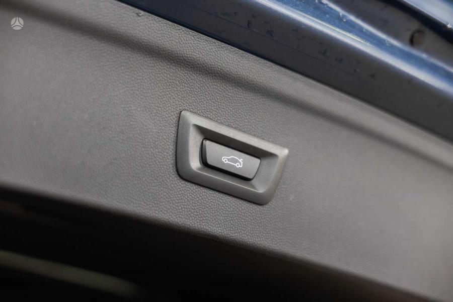 BMW iX 2025 in Vilnius, with an engine capacity of 0.00 L and mileage of 37 thousand km for 81991 €, photo 13 on AUTOMOTO.COM.LV