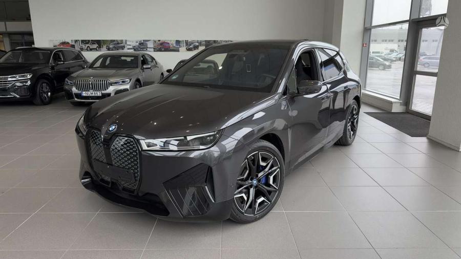 Pelēks BMW iX 2021 Marijampole, ar dzinēja tilpumu 0.00 L un nobraukumu 189 tūkst. km par 38999 €, foto 1 vietnē AUTOMOTO.COM.LV