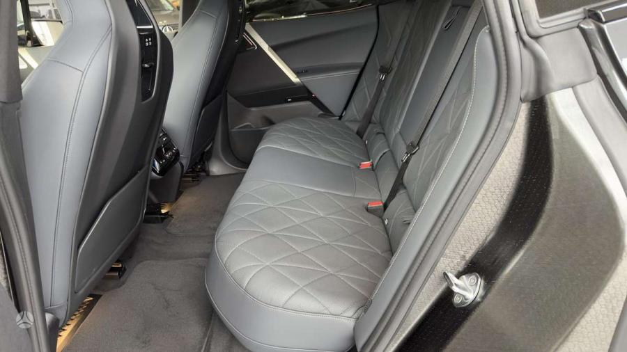 Pelēks BMW iX 2021 Marijampole, ar dzinēja tilpumu 0.00 L un nobraukumu 189 tūkst. km par 38999 €, foto 16 vietnē AUTOMOTO.COM.LV