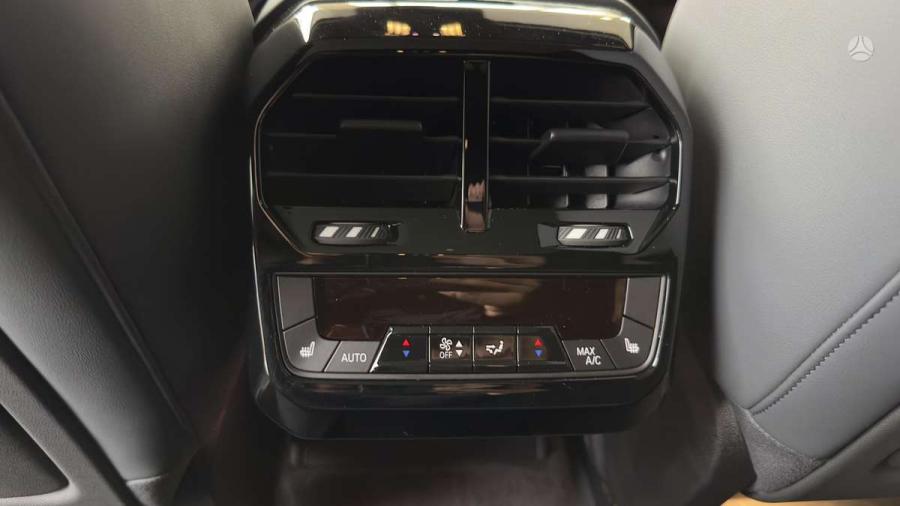 Pelēks BMW iX 2021 Marijampole, ar dzinēja tilpumu 0.00 L un nobraukumu 189 tūkst. km par 38999 €, foto 25 vietnē AUTOMOTO.COM.LV