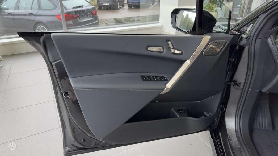 Pelēks BMW iX 2021 Marijampole, ar dzinēja tilpumu 0.00 L un nobraukumu 189 tūkst. km par 38999 €, foto 30 vietnē AUTOMOTO.COM.LV