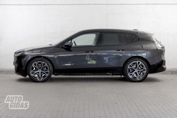 Pelēks BMW iX 2022 Viļņa, ar dzinēja tilpumu 0.00 L un nobraukumu 61 tūkst. km par 53900 €, foto 4 vietnē AUTOMOTO.COM.LV