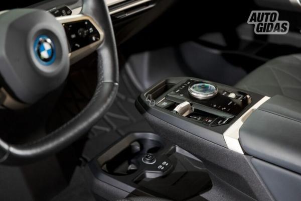 Pelēks BMW iX 2022 Viļņa, ar dzinēja tilpumu 0.00 L un nobraukumu 61 tūkst. km par 51000 €, foto 11 vietnē AUTOMOTO.COM.LV