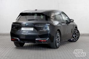 Pelēks BMW iX 2022 Viļņa, ar dzinēja tilpumu 0.00 L un nobraukumu 68 tūkst. km par 51000 €, foto 7 vietnē AUTOMOTO.COM.LV