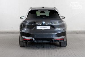 Pelēks BMW iX 2022 Viļņa, ar dzinēja tilpumu 0.00 L un nobraukumu 68 tūkst. km par 51000 €, foto 8 vietnē AUTOMOTO.COM.LV