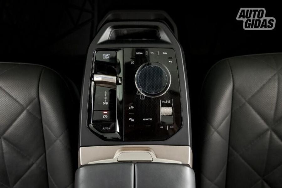 Pelēks BMW iX 2022 Viļņa, ar dzinēja tilpumu 0.00 L un nobraukumu 68 tūkst. km par 51000 €, foto 17 vietnē AUTOMOTO.COM.LV