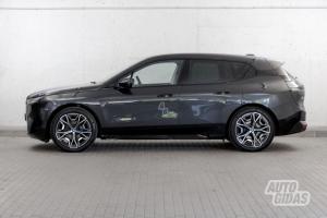 Pelēks BMW iX 2022 Viļņa, ar dzinēja tilpumu 0.00 L un nobraukumu 68 tūkst. km par 51000 €, foto 5 vietnē AUTOMOTO.COM.LV