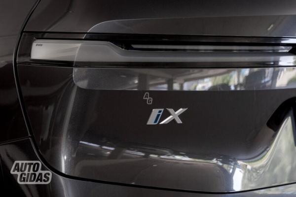 Pelēks BMW iX 2022 Viļņa, ar dzinēja tilpumu 0.00 L un nobraukumu 68 tūkst. km par 51000 €, foto 10 vietnē AUTOMOTO.COM.LV