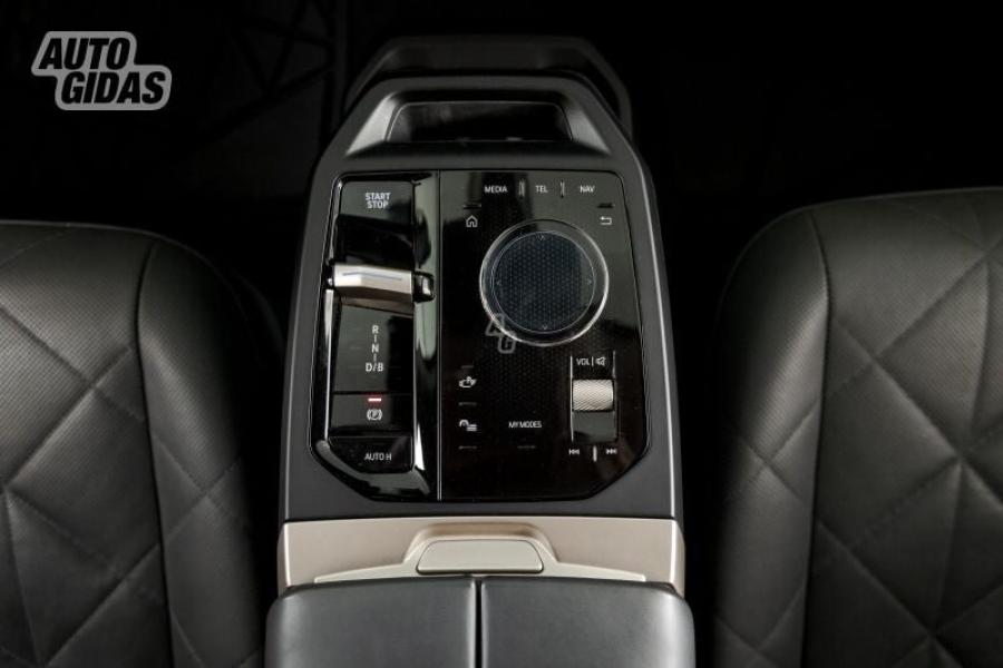 Pelēks BMW iX 2022 Viļņa, ar dzinēja tilpumu 0.00 L un nobraukumu 68 tūkst. km par 51000 €, foto 17 vietnē AUTOMOTO.COM.LV