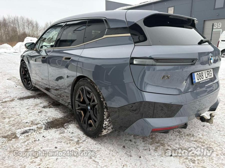 Grey BMW iX 2023 in Tallinn, with an engine capacity of 0.00 L and mileage of 92 thousand km for 66060 €, photo 5 on AUTOMOTO.COM.LV