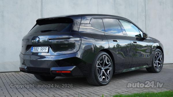 Серый БМВ iX 2023 в Таллин, объемом двигателя 0.00 л и пробегом 40 тыс. км за 55900 €, фото 8 на AUTOMOTO.COM.LV