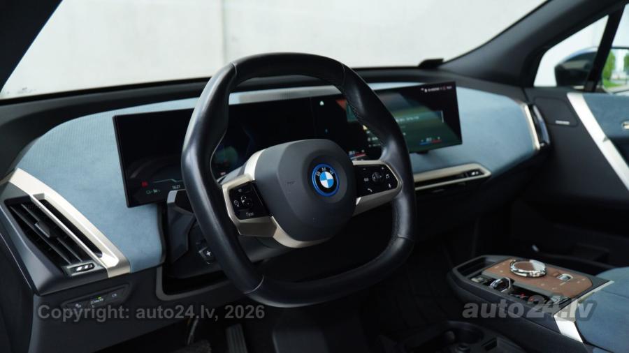 Pelēks BMW iX 2023 Tallina, ar dzinēja tilpumu 0.00 L un nobraukumu 40 tūkst. km par 55900 €, foto 13 vietnē AUTOMOTO.COM.LV