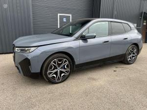 Pelēks BMW iX 2023 Alīta, ar dzinēja tilpumu 0.00 L un nobraukumu 70 tūkst. km par 27400 €, foto 4 vietnē AUTOMOTO.COM.LV
