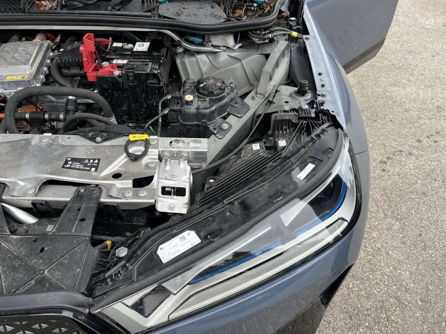 Pelēks BMW iX 2023 Alīta, ar dzinēja tilpumu 0.00 L un nobraukumu 70 tūkst. km par 27400 €, foto 17 vietnē AUTOMOTO.COM.LV