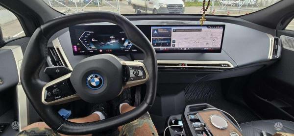 Pelēks BMW iX 2023 Kauņa, ar dzinēja tilpumu 0.00 L un nobraukumu 48 tūkst. km par 84999 €, foto 4 vietnē AUTOMOTO.COM.LV