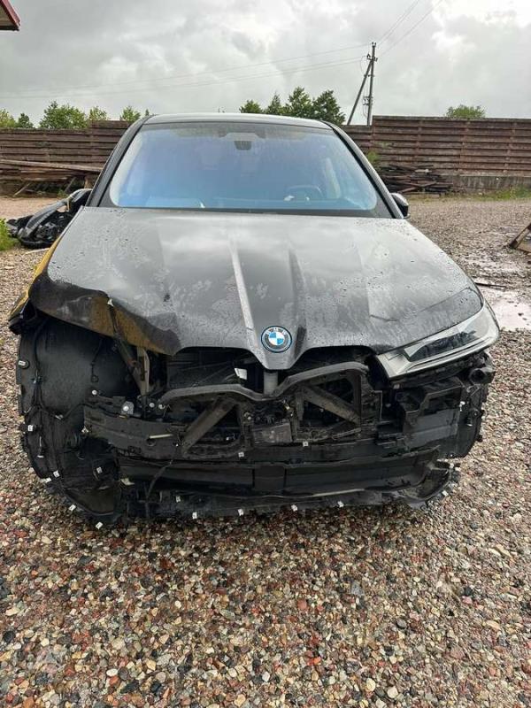 Grey BMW iX 2024 in Klaipeda, with an engine capacity of 0.00 L and mileage of 37 thousand km for 35900 €, photo 5 on AUTOMOTO.COM.LV