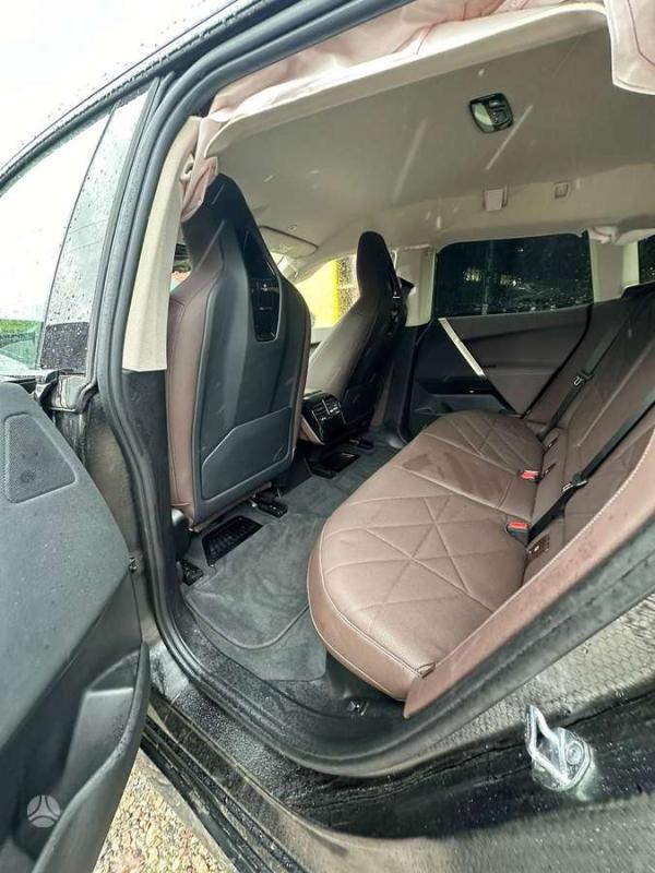 Grey BMW iX 2024 in Klaipeda, with an engine capacity of 0.00 L and mileage of 37 thousand km for 35900 €, photo 9 on AUTOMOTO.COM.LV
