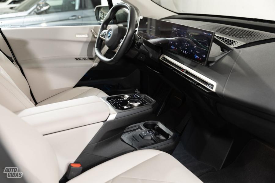 Pelēks BMW iX 2024 Viļņa, ar dzinēja tilpumu 0.00 L un nobraukumu 59 tūkst. km par 59950 €, foto 12 vietnē AUTOMOTO.COM.LV