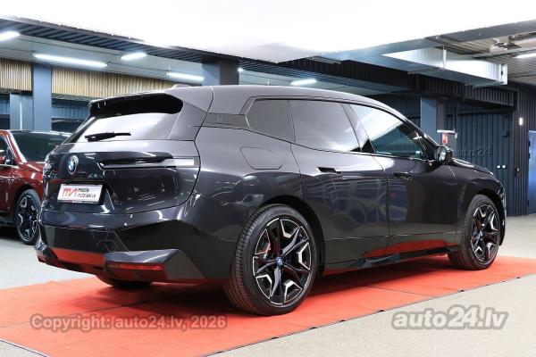 Grey BMW iX 2023 in Tallinn, with an engine capacity of 0.00 L and mileage of 86 thousand km for 47895 €, photo 2 on AUTOMOTO.COM.LV