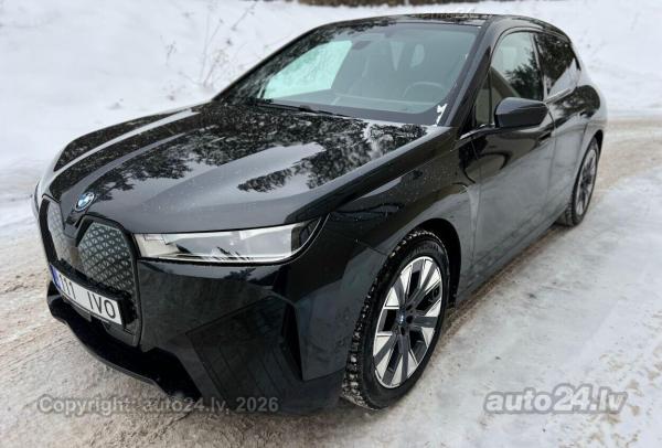 Pelēks BMW iX 2021 Tallina, ar dzinēja tilpumu 0.00 L un nobraukumu 31 tūkst. km par 44999 €, foto 1 vietnē AUTOMOTO.COM.LV