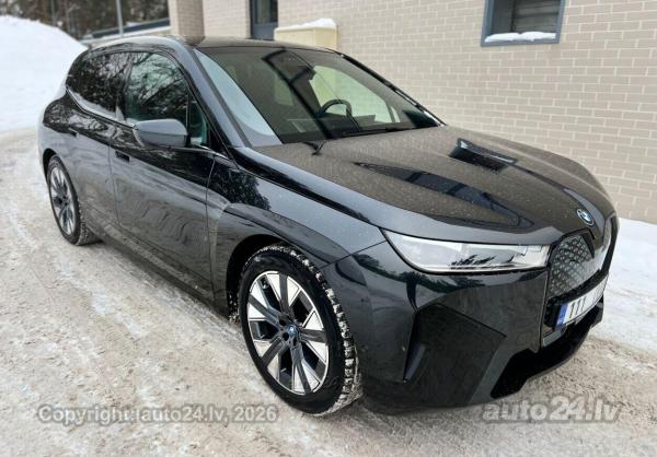 Pelēks BMW iX 2021 Tallina, ar dzinēja tilpumu 0.00 L un nobraukumu 31 tūkst. km par 44999 €, foto 2 vietnē AUTOMOTO.COM.LV