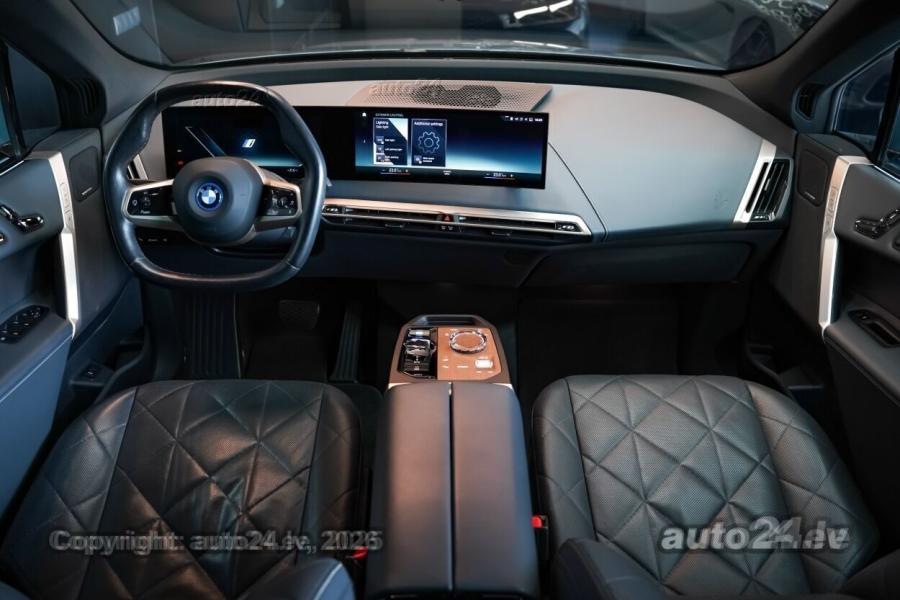 Grey BMW iX 2021 in Tallinn, with an engine capacity of 0.00 L and mileage of 59 thousand km for 53900 €, photo 12 on AUTOMOTO.COM.LV