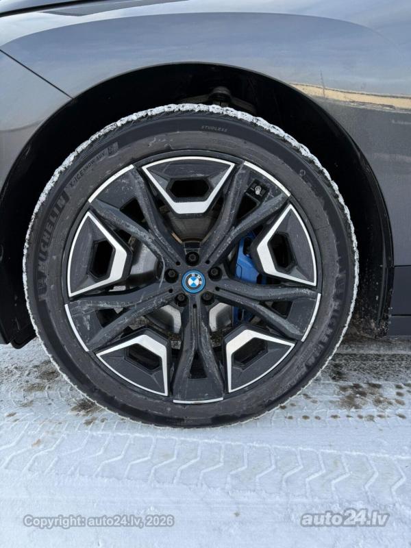 Pelēks BMW iX 2022 Tallina, ar dzinēja tilpumu 0.00 L un nobraukumu 67 tūkst. km par 46900 €, foto 10 vietnē AUTOMOTO.COM.LV