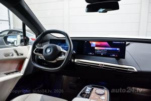 Pelēks BMW iX 2022 Tallina, ar dzinēja tilpumu 0.00 L un nobraukumu 63 tūkst. km par 43900 €, foto 10 vietnē AUTOMOTO.COM.LV