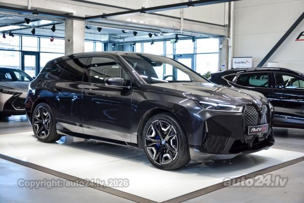 Pelēks BMW iX 2022 Tallina, ar dzinēja tilpumu 0.00 L un nobraukumu 81 tūkst. km par 46900 €, foto 1 vietnē AUTOMOTO.COM.LV