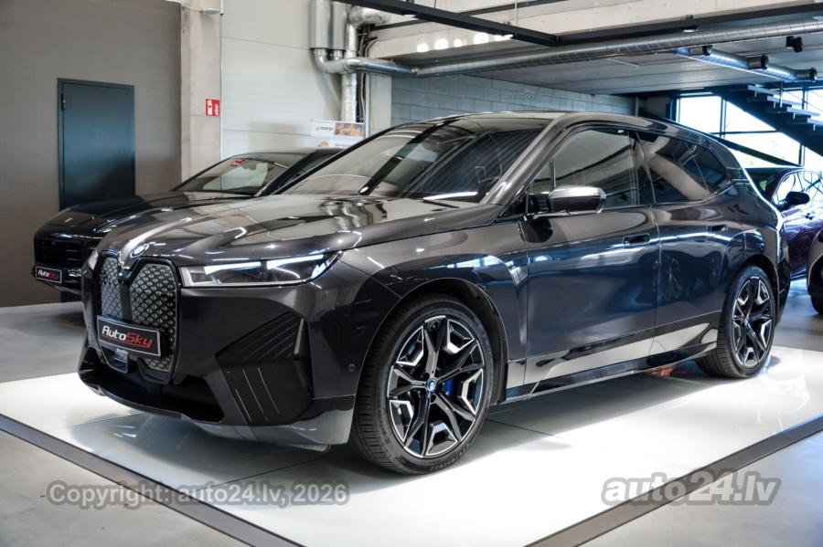 Pelēks BMW iX 2022 Tallina, ar dzinēja tilpumu 0.00 L un nobraukumu 81 tūkst. km par 46900 €, foto 3 vietnē AUTOMOTO.COM.LV