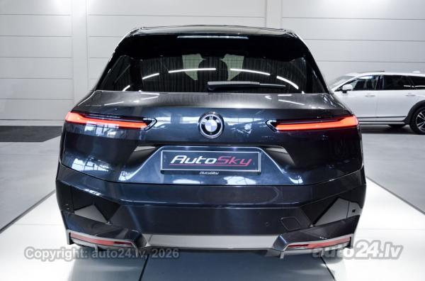 Pelēks BMW iX 2022 Tallina, ar dzinēja tilpumu 0.00 L un nobraukumu 81 tūkst. km par 46900 €, foto 5 vietnē AUTOMOTO.COM.LV
