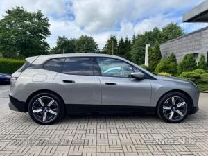 Pelēks BMW iX 2023 Tallina, ar dzinēja tilpumu 0.00 L un nobraukumu 35 tūkst. km par 51900 €, foto 8 vietnē AUTOMOTO.COM.LV