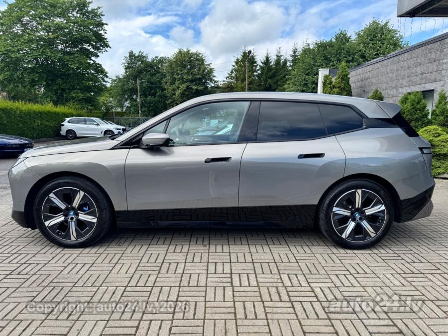 Pelēks BMW iX 2023 Tallina, ar dzinēja tilpumu 0.00 L un nobraukumu 35 tūkst. km par 51900 €, foto 9 vietnē AUTOMOTO.COM.LV