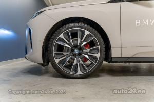 Pelēks BMW iX 2025 Tallina, ar dzinēja tilpumu 0.00 L un nobraukumu 5 tūkst. km par 113408 €, foto 7 vietnē AUTOMOTO.COM.LV