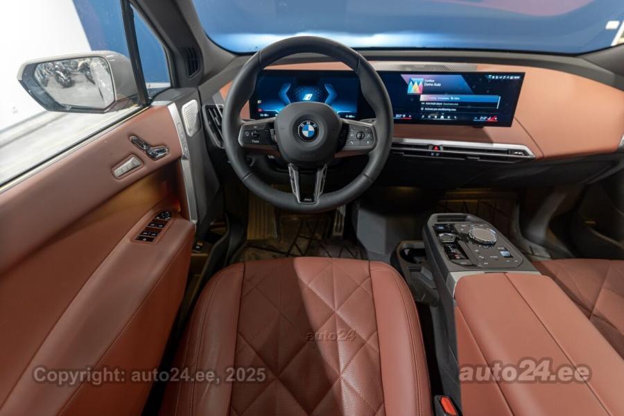 Pelēks BMW iX 2025 Tallina, ar dzinēja tilpumu 0.00 L un nobraukumu 5 tūkst. km par 113408 €, foto 17 vietnē AUTOMOTO.COM.LV