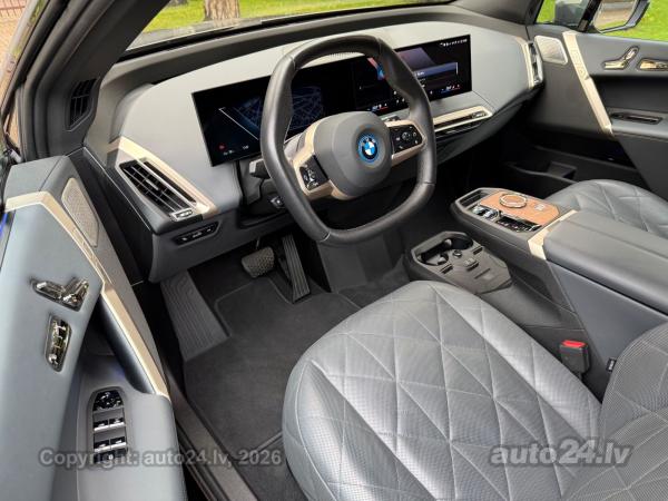 Grey BMW iX 2025 in Tallinn, with an engine capacity of 0.00 L and mileage of 18 thousand km for 77980 €, photo 8 on AUTOMOTO.COM.LV