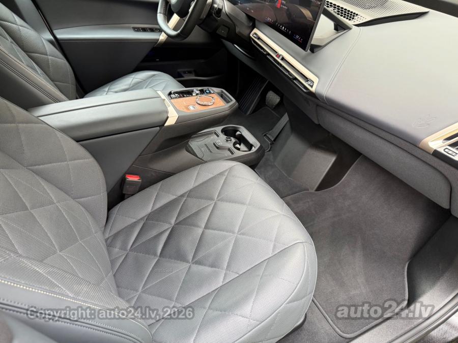 Grey BMW iX 2025 in Tallinn, with an engine capacity of 0.00 L and mileage of 18 thousand km for 77980 €, photo 14 on AUTOMOTO.COM.LV