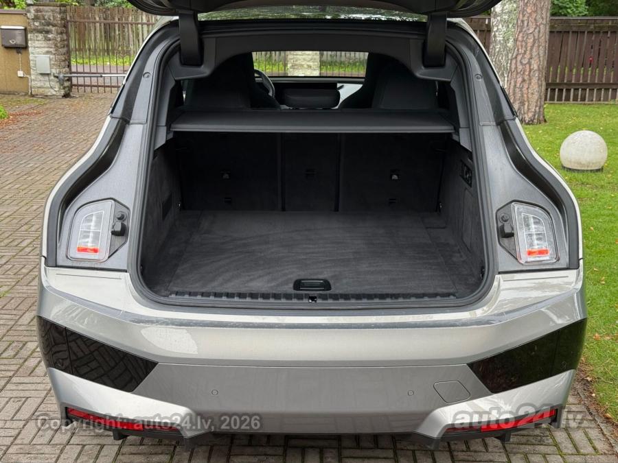 Grey BMW iX 2025 in Tallinn, with an engine capacity of 0.00 L and mileage of 18 thousand km for 77980 €, photo 15 on AUTOMOTO.COM.LV