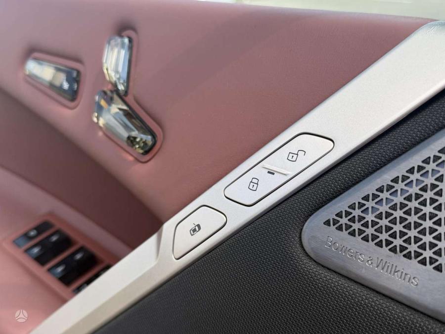 Sarkans BMW iX 2023 Viļņa, ar dzinēja tilpumu 0.00 L un nobraukumu 33 tūkst. km par 57000 €, foto 30 vietnē AUTOMOTO.COM.LV