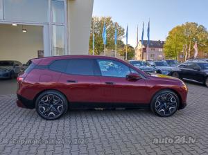 Красный БМВ iX 2023 в Таллин, объемом двигателя 0.00 л и пробегом 60 тыс. км за 46900 €, фото 5 на AUTOMOTO.COM.LV