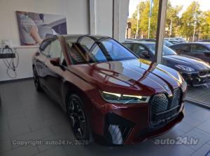 Красный БМВ iX 2023 в Таллин, объемом двигателя 0.00 л и пробегом 60 тыс. км за 46900 €, фото 7 на AUTOMOTO.COM.LV