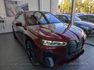 Красный БМВ iX 2023 в Таллин, объемом двигателя 0.00 л и пробегом 60 тыс. км за 46900 €, фото 10 на AUTOMOTO.COM.LV